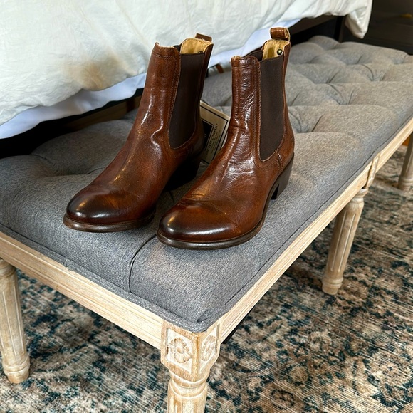 Frye | Shoes | Frye Womens Carson Chelsea Boot Brown 65 | Poshmark